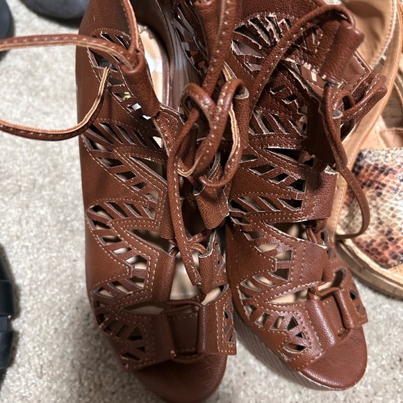Sbicca | Shoes | Sbicca Wedge Size 65 | Poshmark